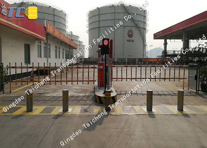 Stainless Steel Automatic Driveway Bollards , Electric Rising Bollards