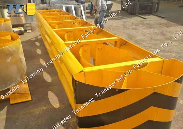 Steel Material Anti Collision Road Traffic Safety Crash Barrier Crash ...